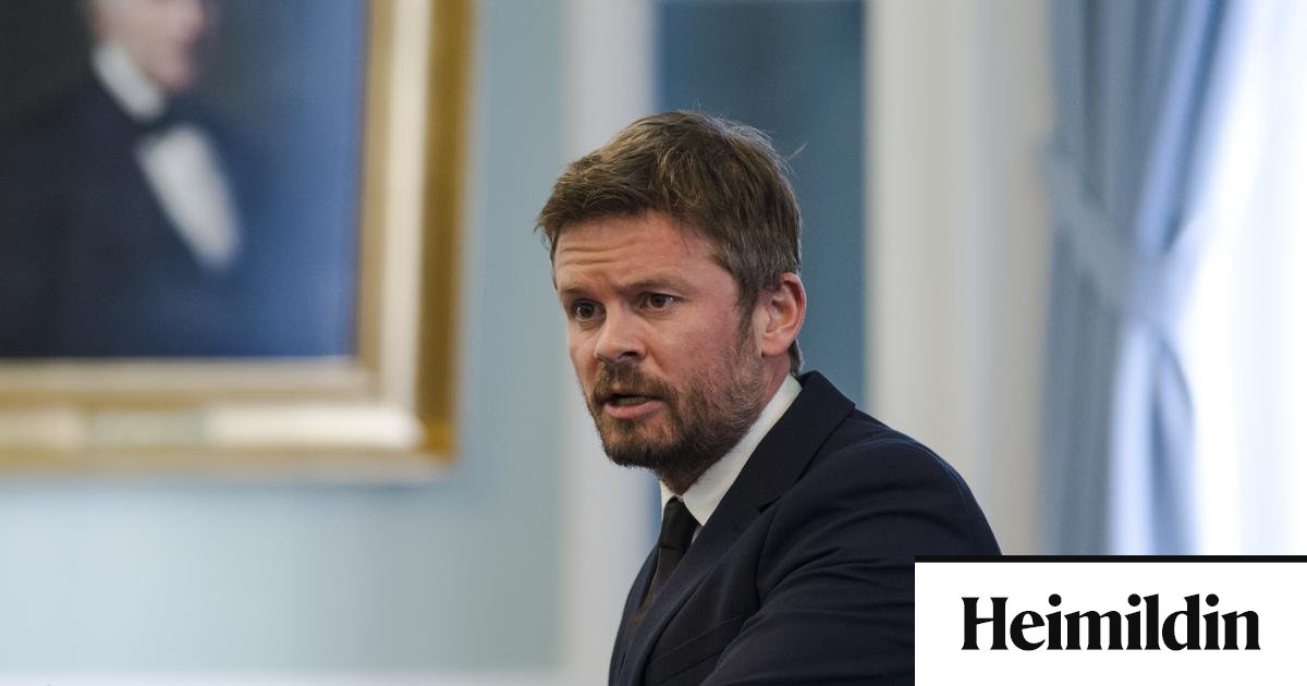 Ungir jafnaðarmenn vildu að Ágúst hætti á þingi – Sema Erla sakar ...