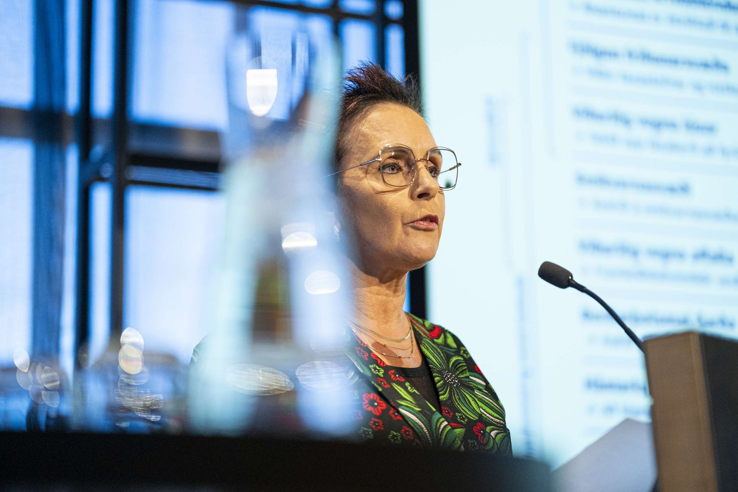 Ætlar Bjarkey Olsen að reka síðasta naglann í líkkistu VG? - Heimildin